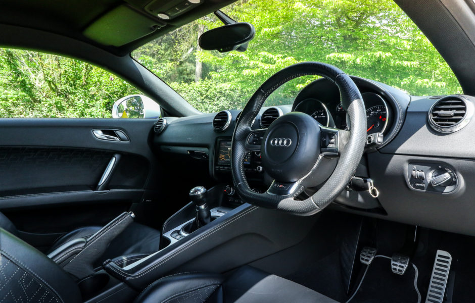 Audi TTRS Sepang Blue + Recaro Wingbacks – M R Sportscars Porsche